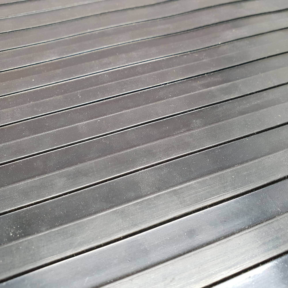 Big Rib Rubber (Black) - 1830mm Wide (Per Metre)